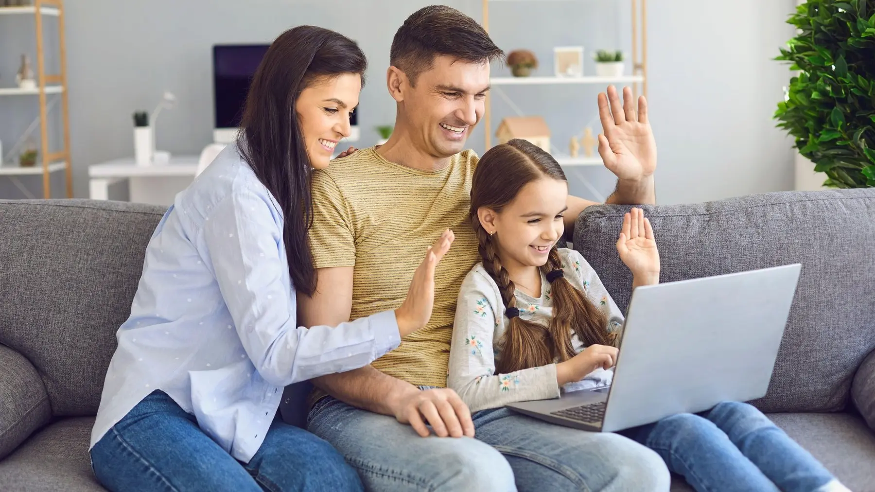 Duplo više potencijalnih usvojitelja: Više od 300 dece čeka novi dom - zašto usvajanje u Srbije ...